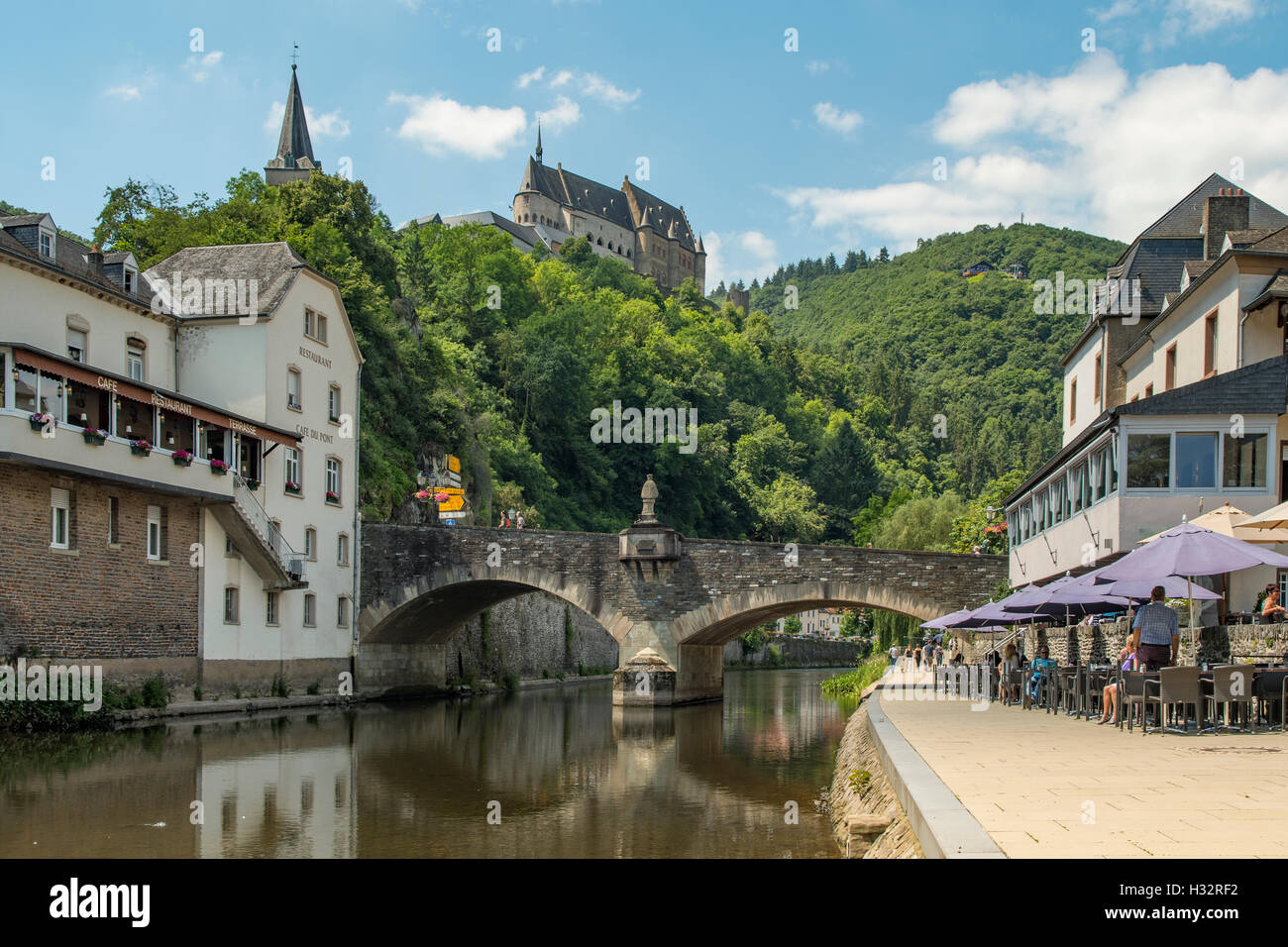 River Our and Chateau Vianden, Vianden, Luxembourg Stock Photo - Alamy