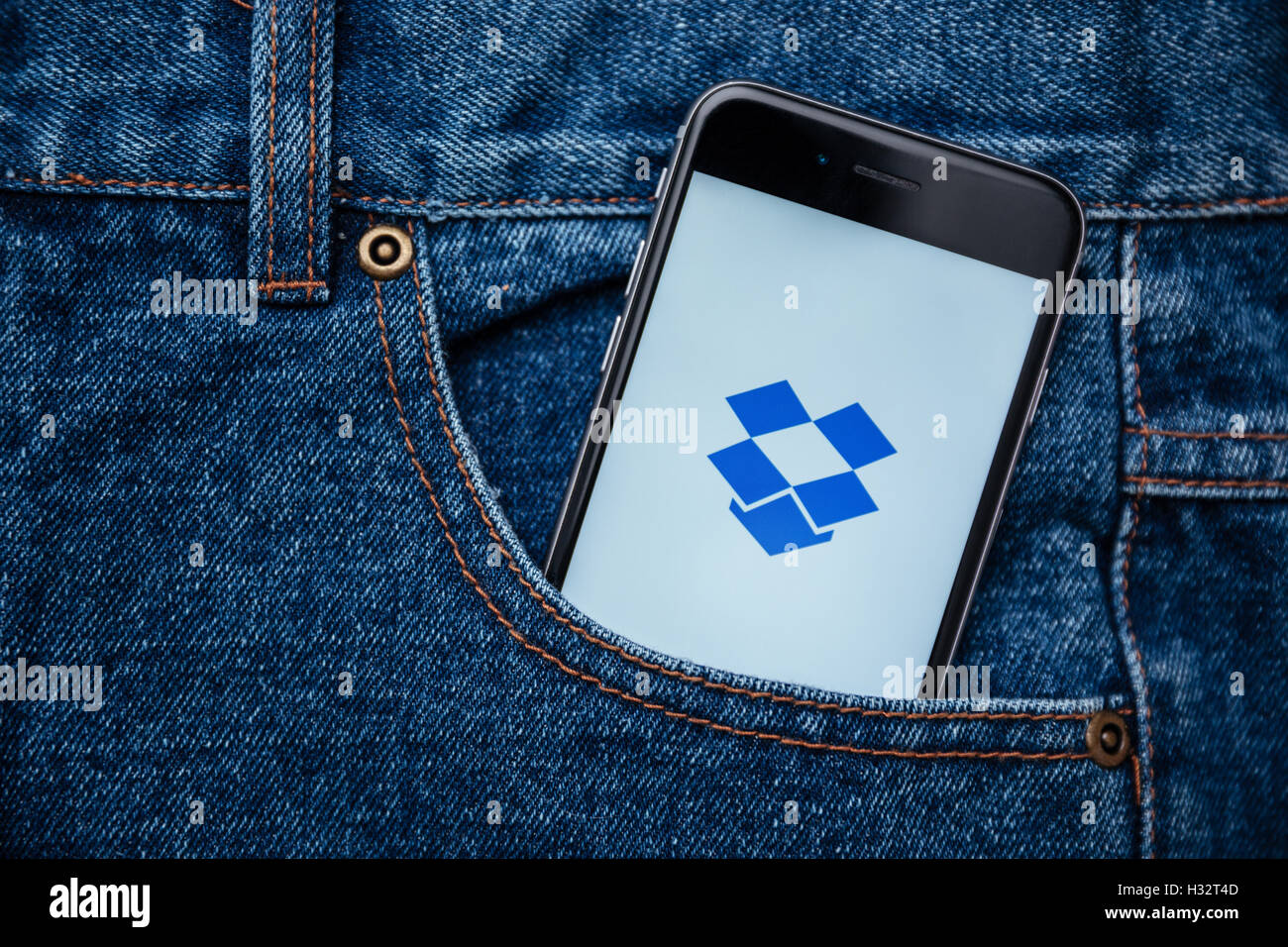 CHIANGMAI,THAILAND - August 26, 2016: Photo of iPhone device of Dropbox ...