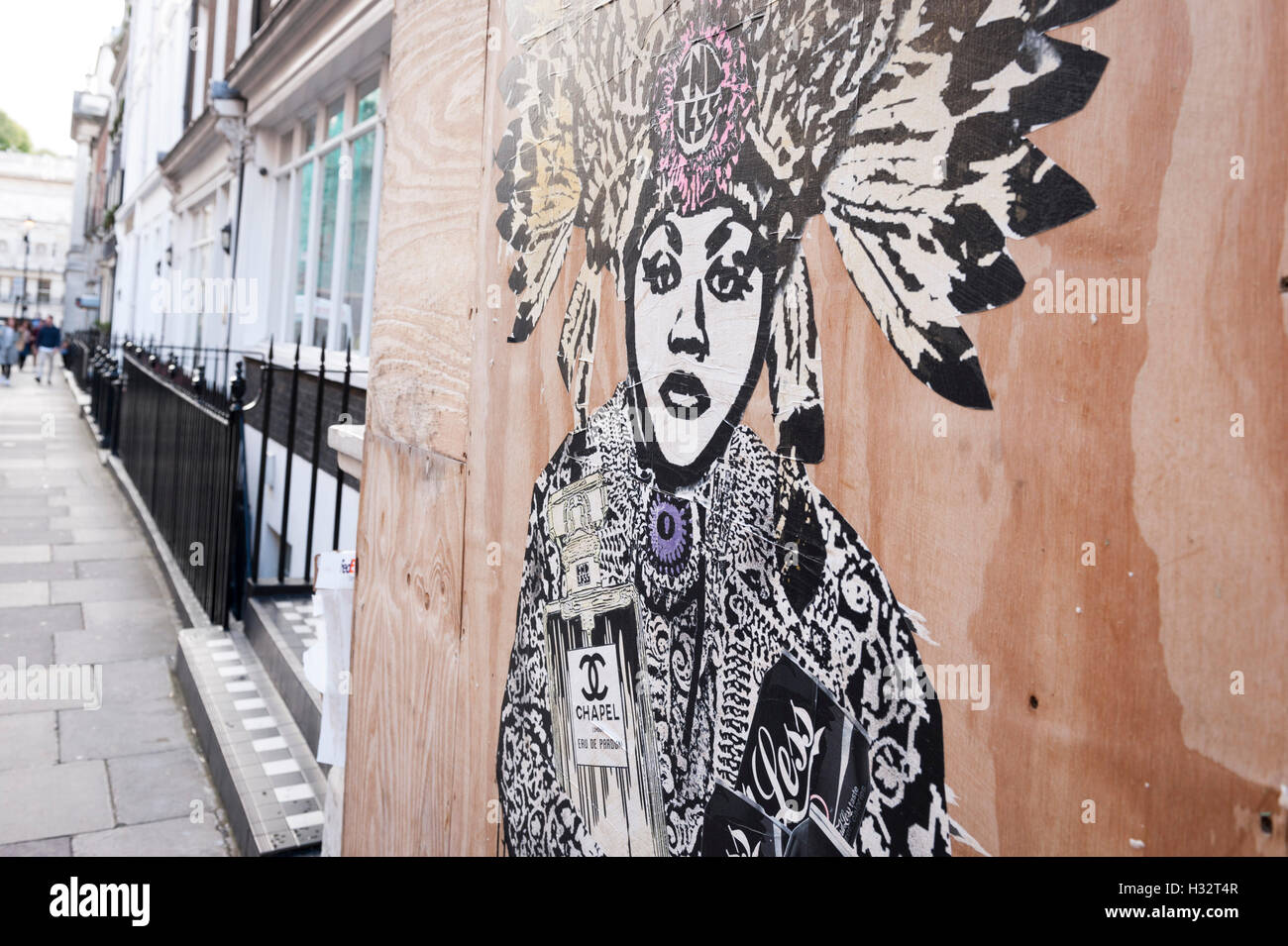 Eau de Pardun street art by Endless Stock Photo - Alamy