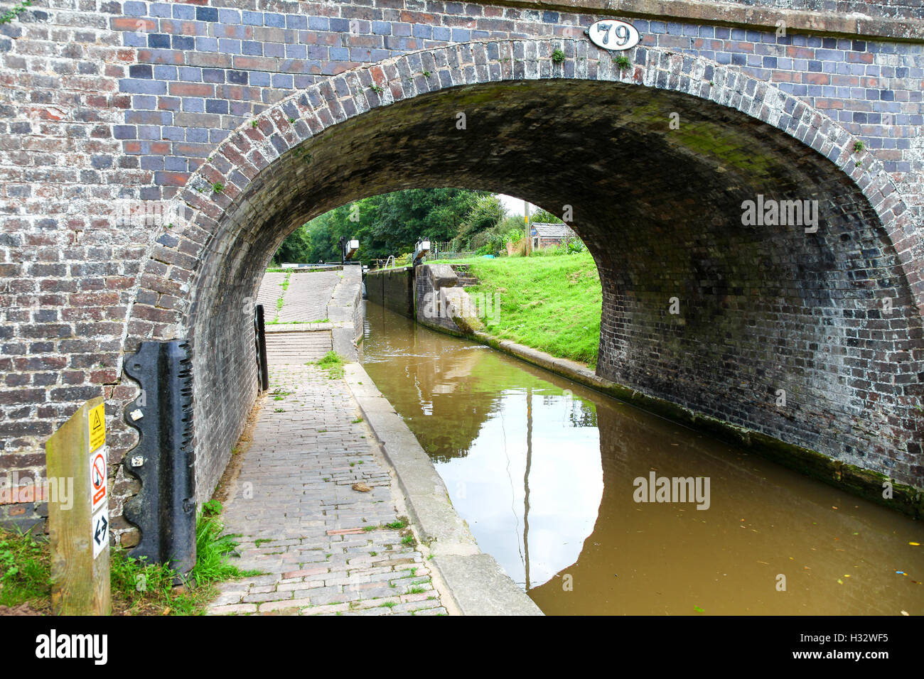 Shropshire union canal bridge hi-res stock photography and images - Alamy