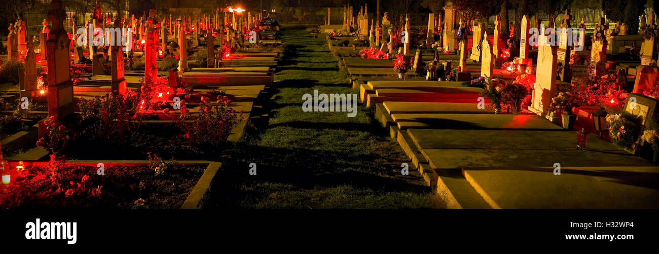graveyard at night Stock Photo - Alamy