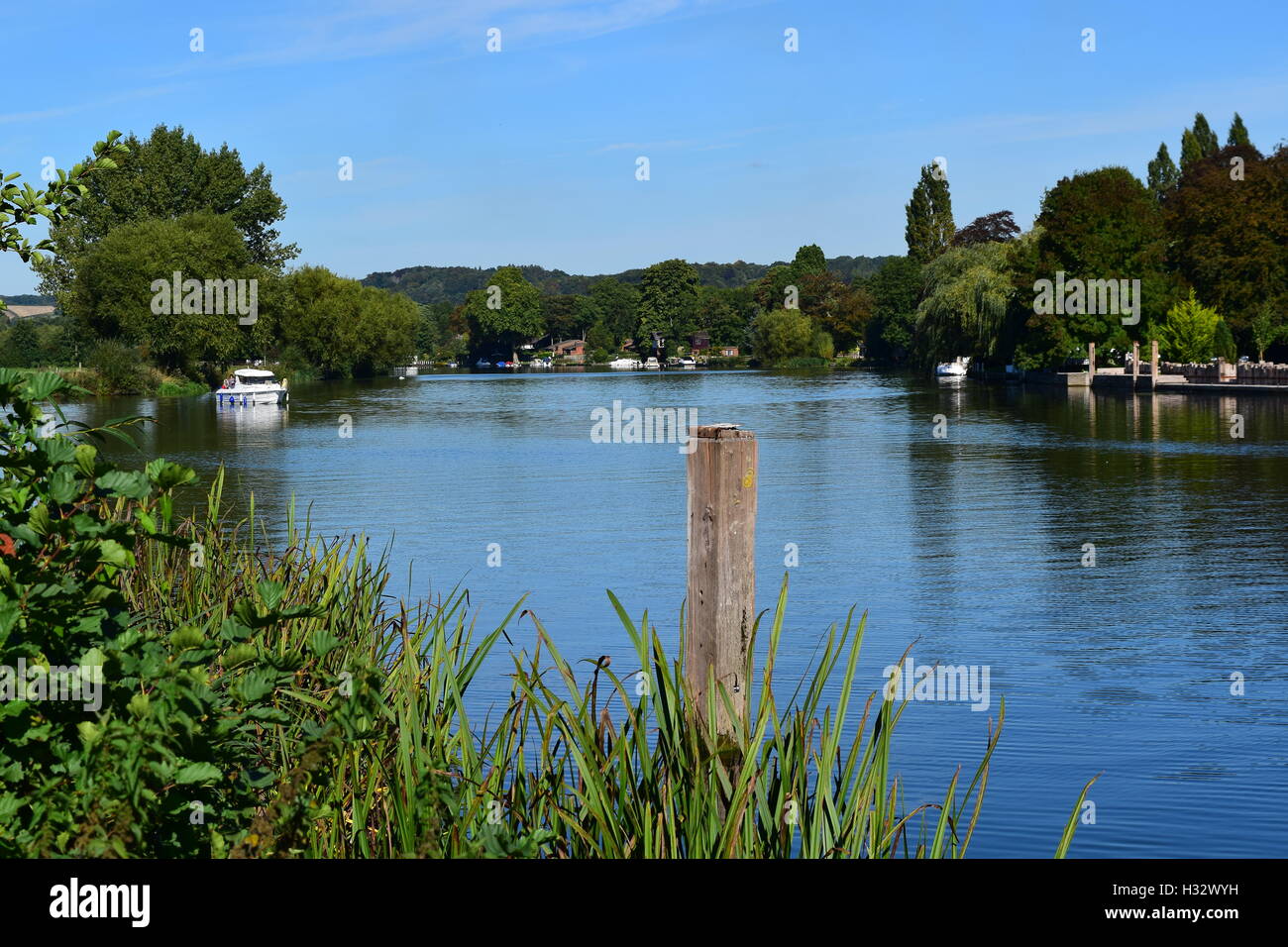 Cookham hi-res stock photography and images - Alamy