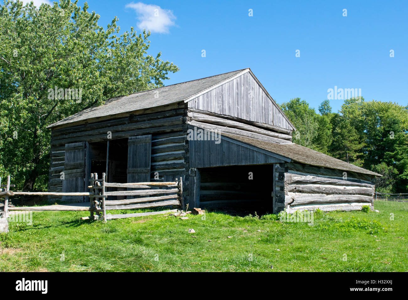 A barn at Upper Canada Village Stock Photo - Alamy