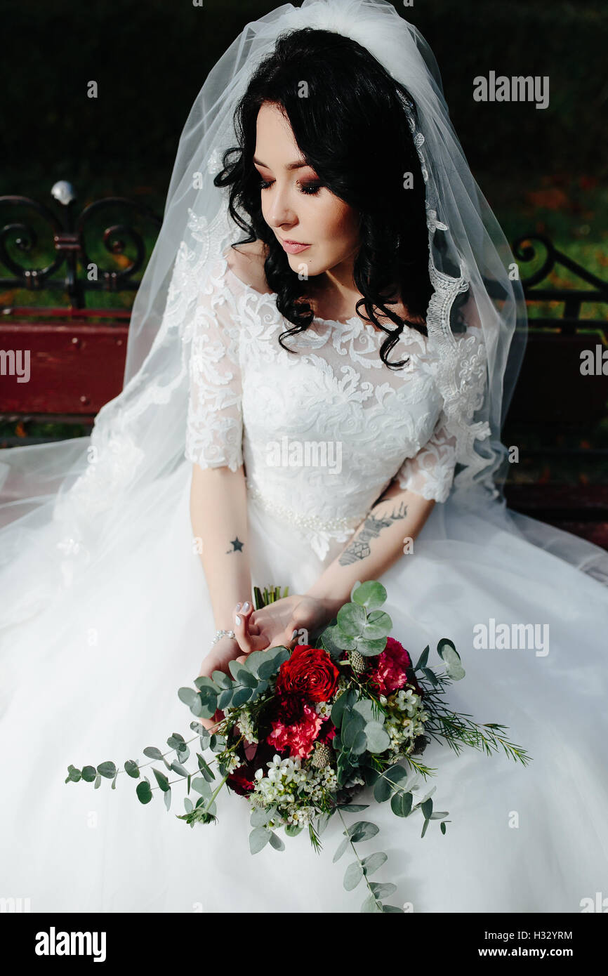young beautiful bride Stock Photo - Alamy