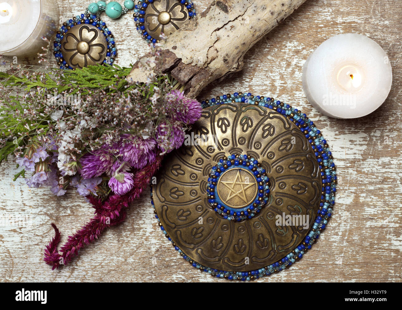 Autumn wiccan altar. Mabon preparing Stock Photo - Alamy