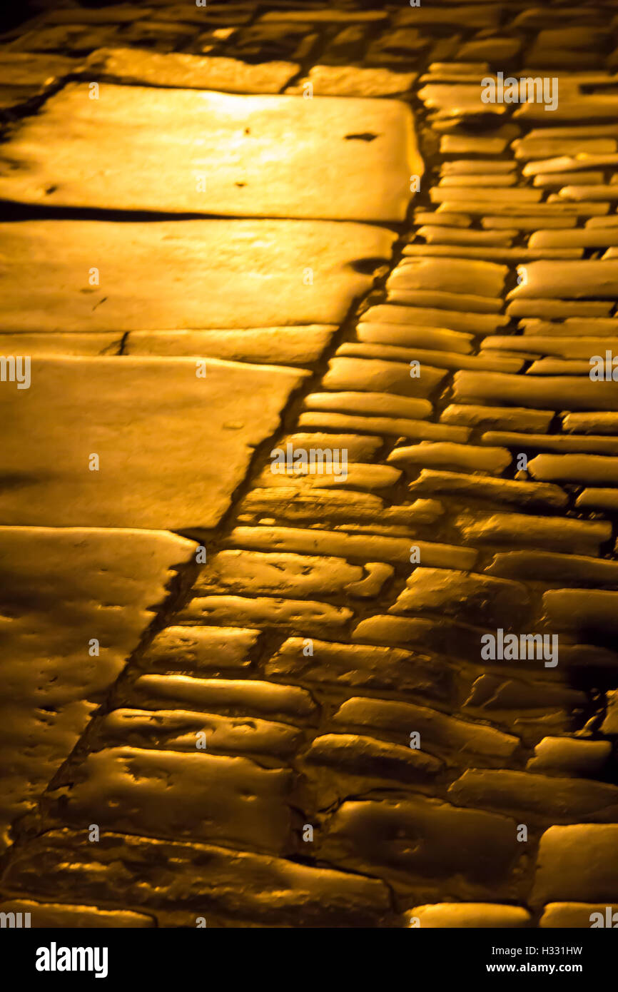 Streets paved with gold hi-res stock photography and images - Alamy