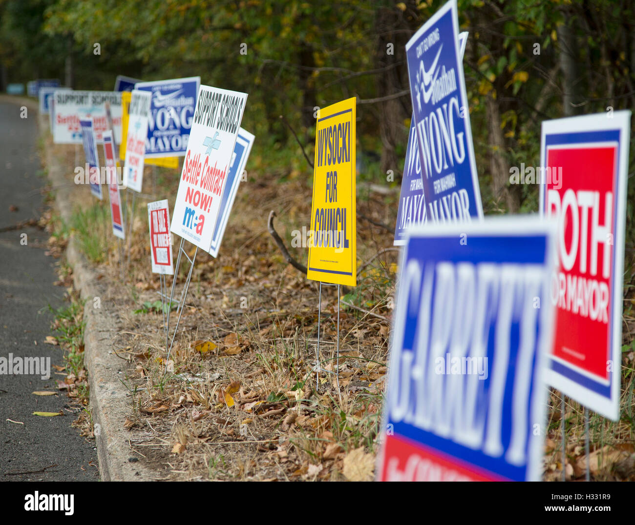 New democracy candidates hi-res stock photography and images - Alamy