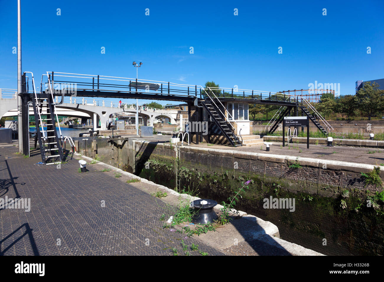Boats control tower with stairs hi-res stock photography and images - Alamy