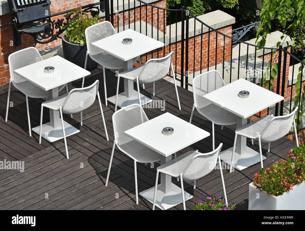 Coffee shop tables outdoors from above Stock Photo - Alamy