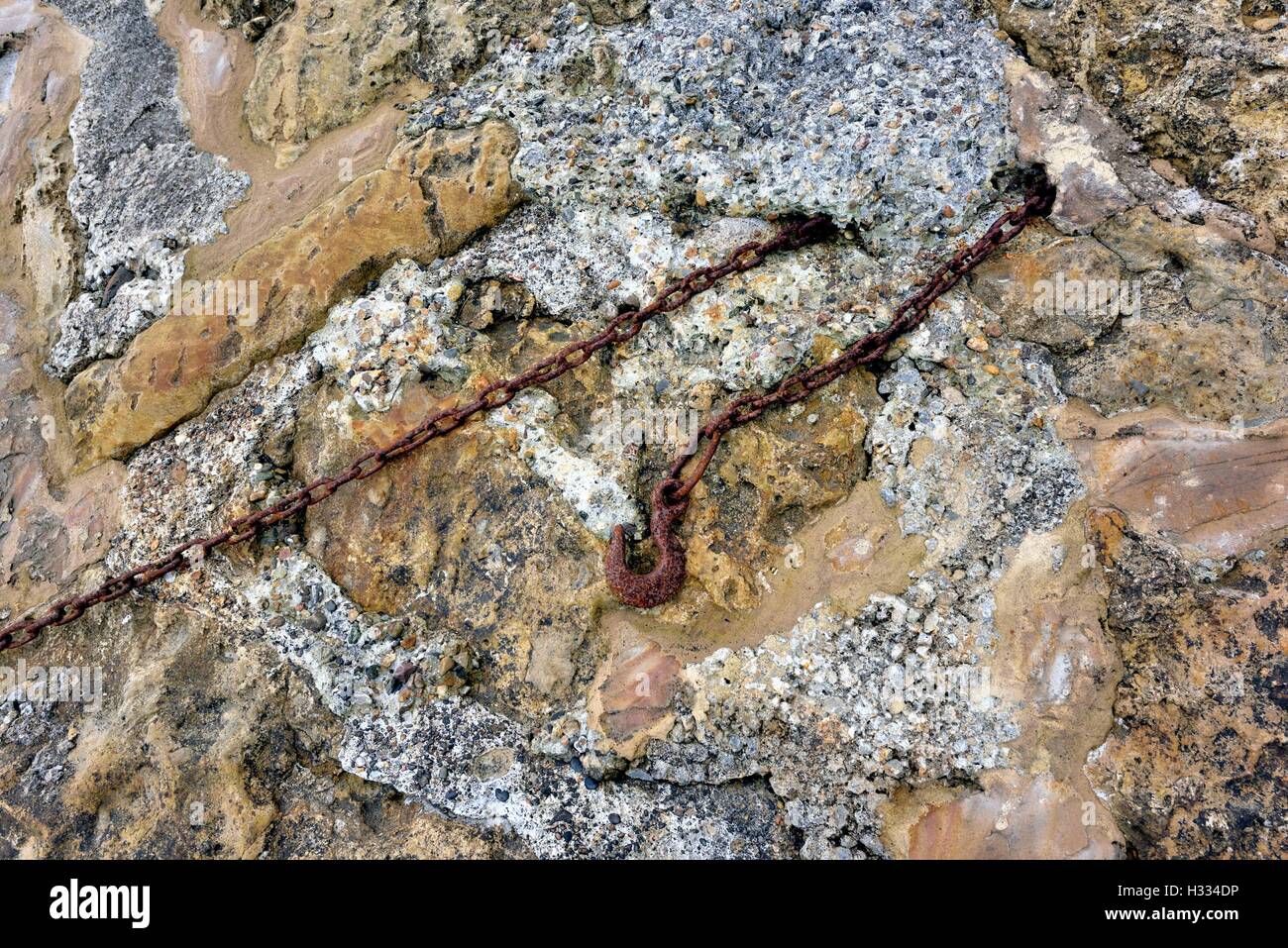 Rusty hook and chain hi-res stock photography and images - Alamy