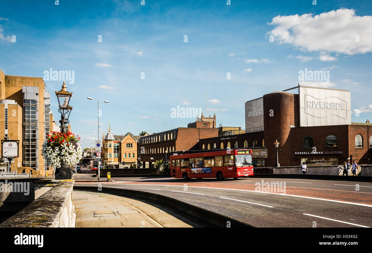 Kingston upon thames uk hi-res stock photography and images - Alamy