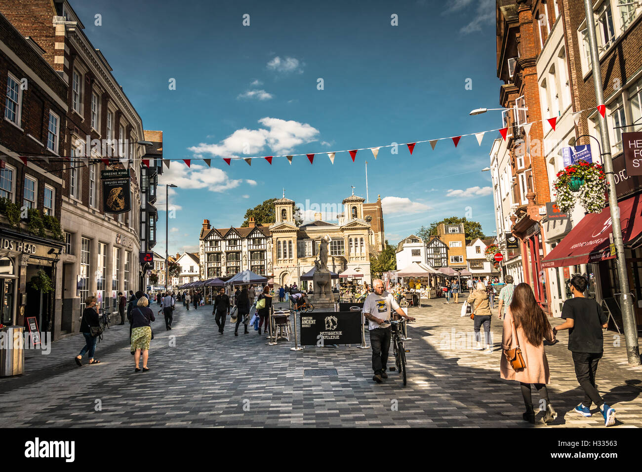 A busy market square in Kingston-Upon-Thames, Surrey, England, UK Stock ...