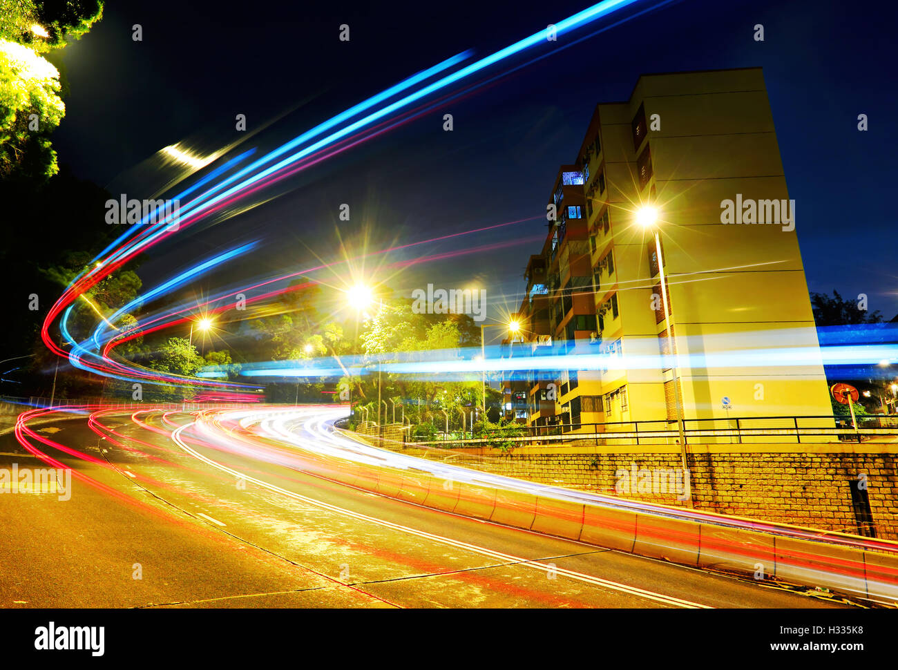 Pedestrian and car and traffic light hi-res stock photography and ...