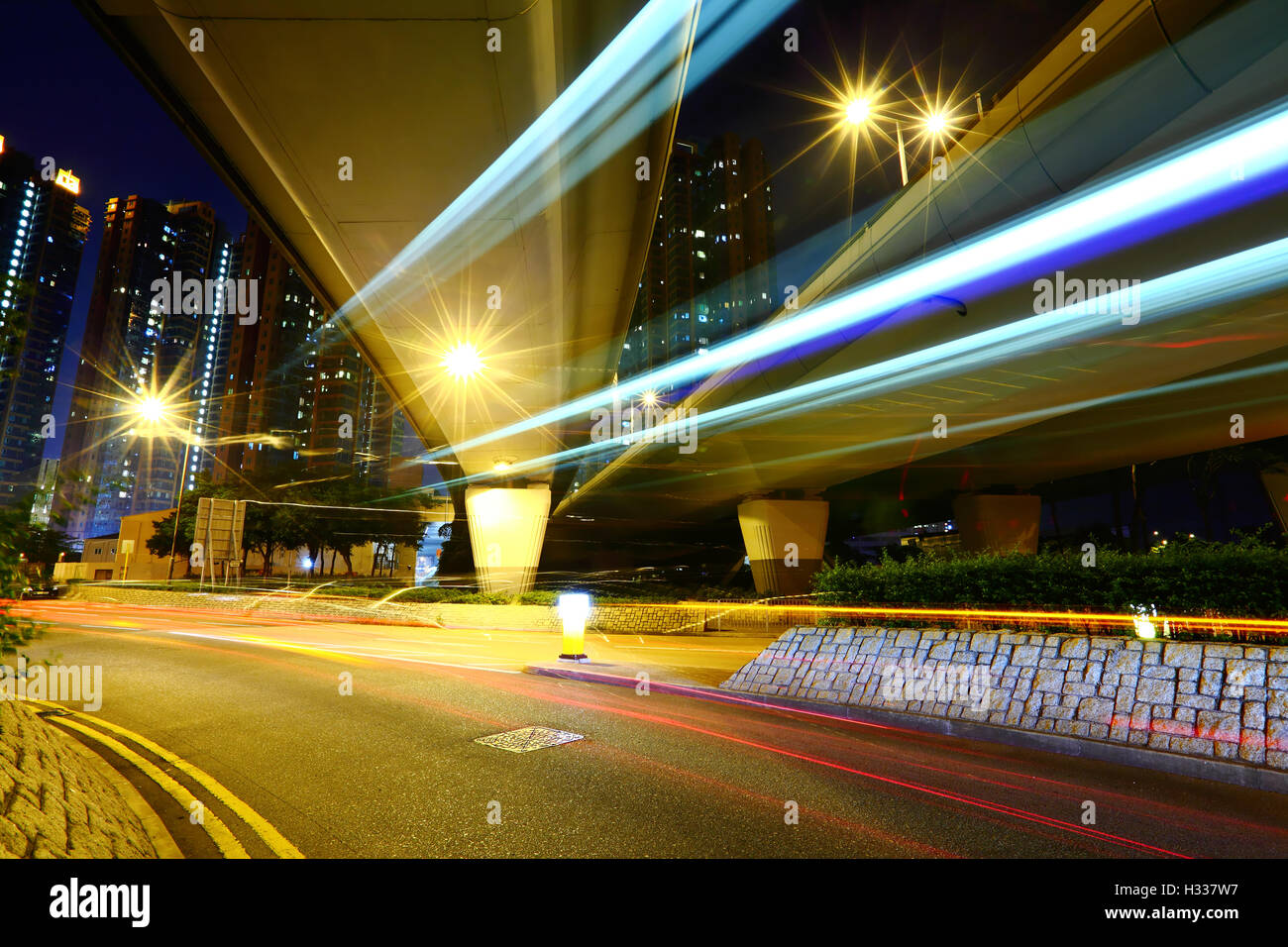 Fast expressway and transportation system hi-res stock photography and ...