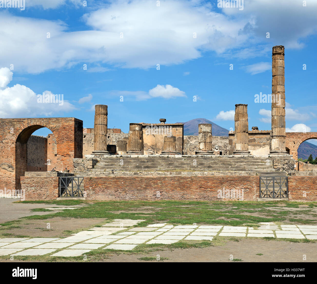 Ancient Roman city of Pompeii Stock Photo - Alamy