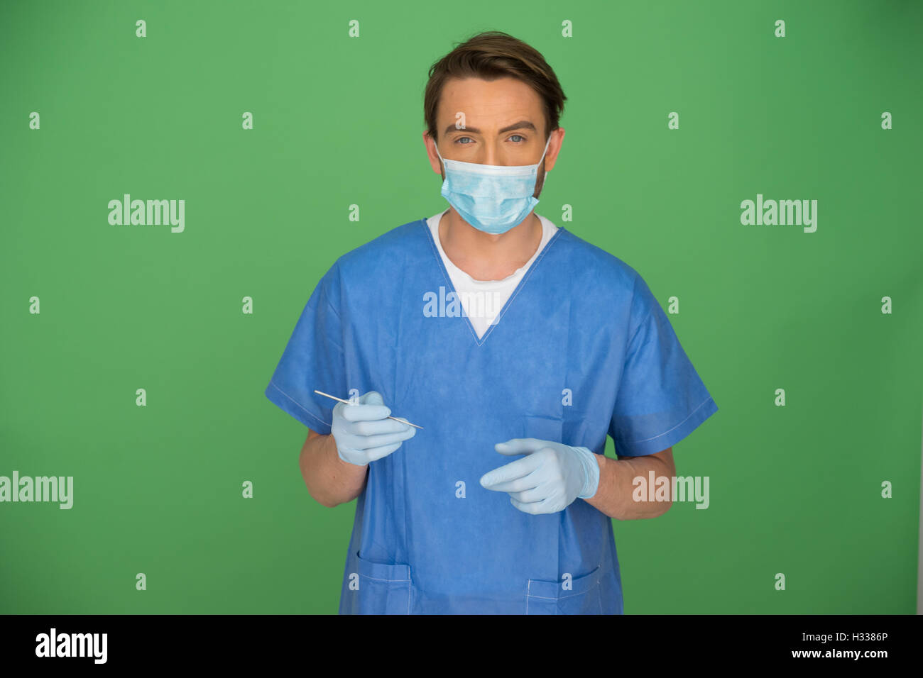 Gloved doctor hi-res stock photography and images - Alamy