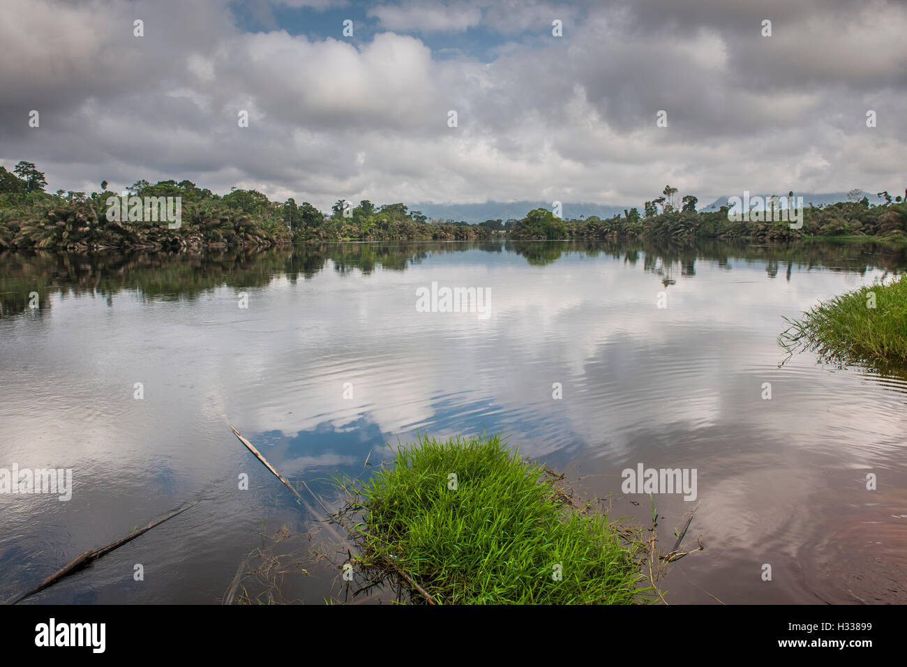 Cameroon river hi-res stock photography and images - Alamy