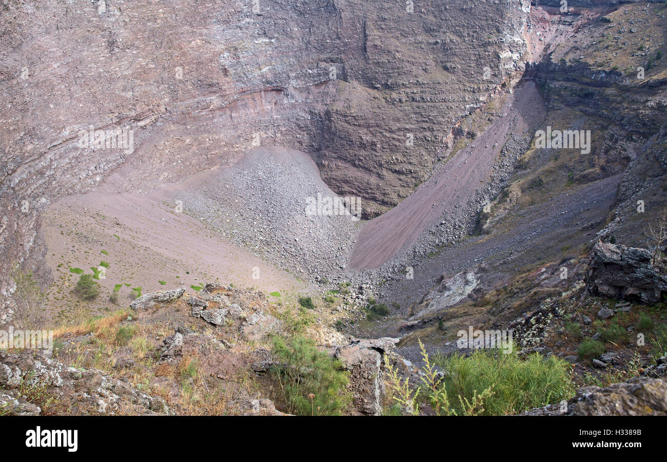 Vesuvio volcano near Naples, Italy Stock Photo - Alamy