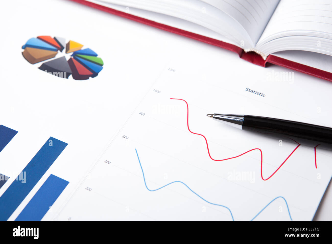 Statistics diagram hi-res stock photography and images - Alamy