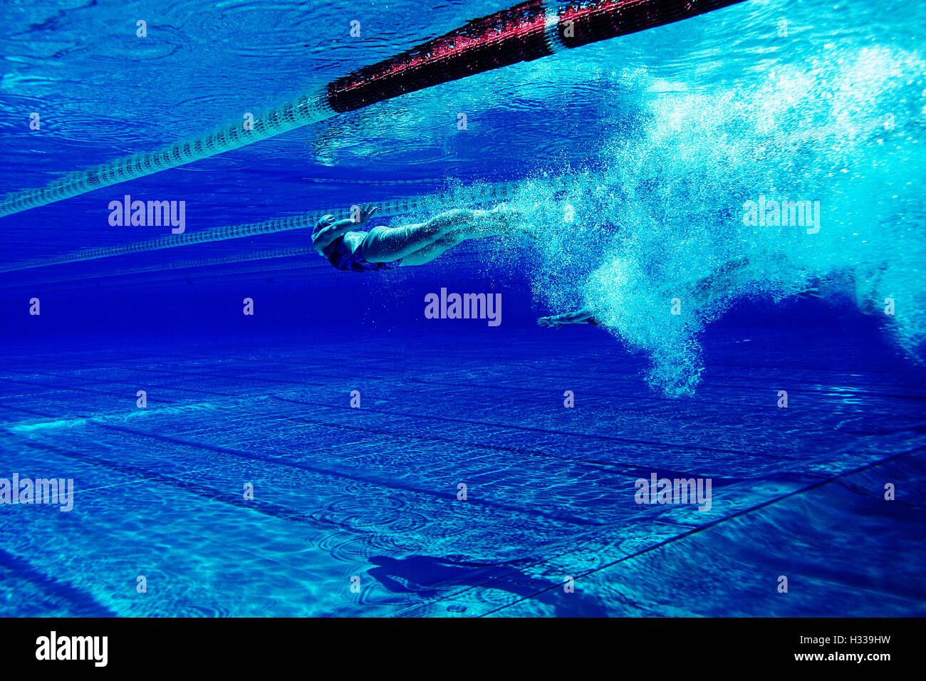 Underwater swimmers hi-res stock photography and images - Alamy