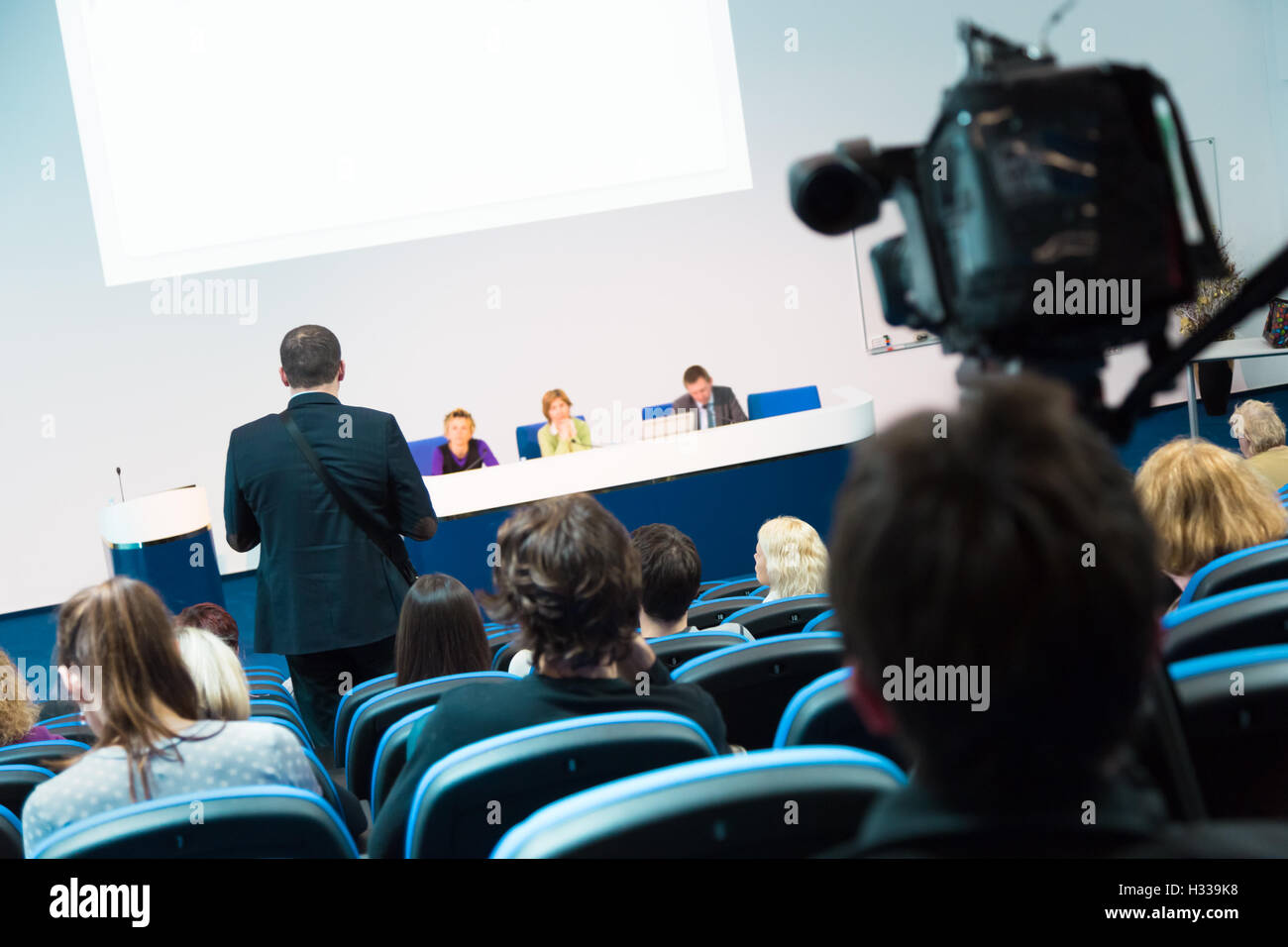 Audience at the conference hall Stock Photo - Alamy