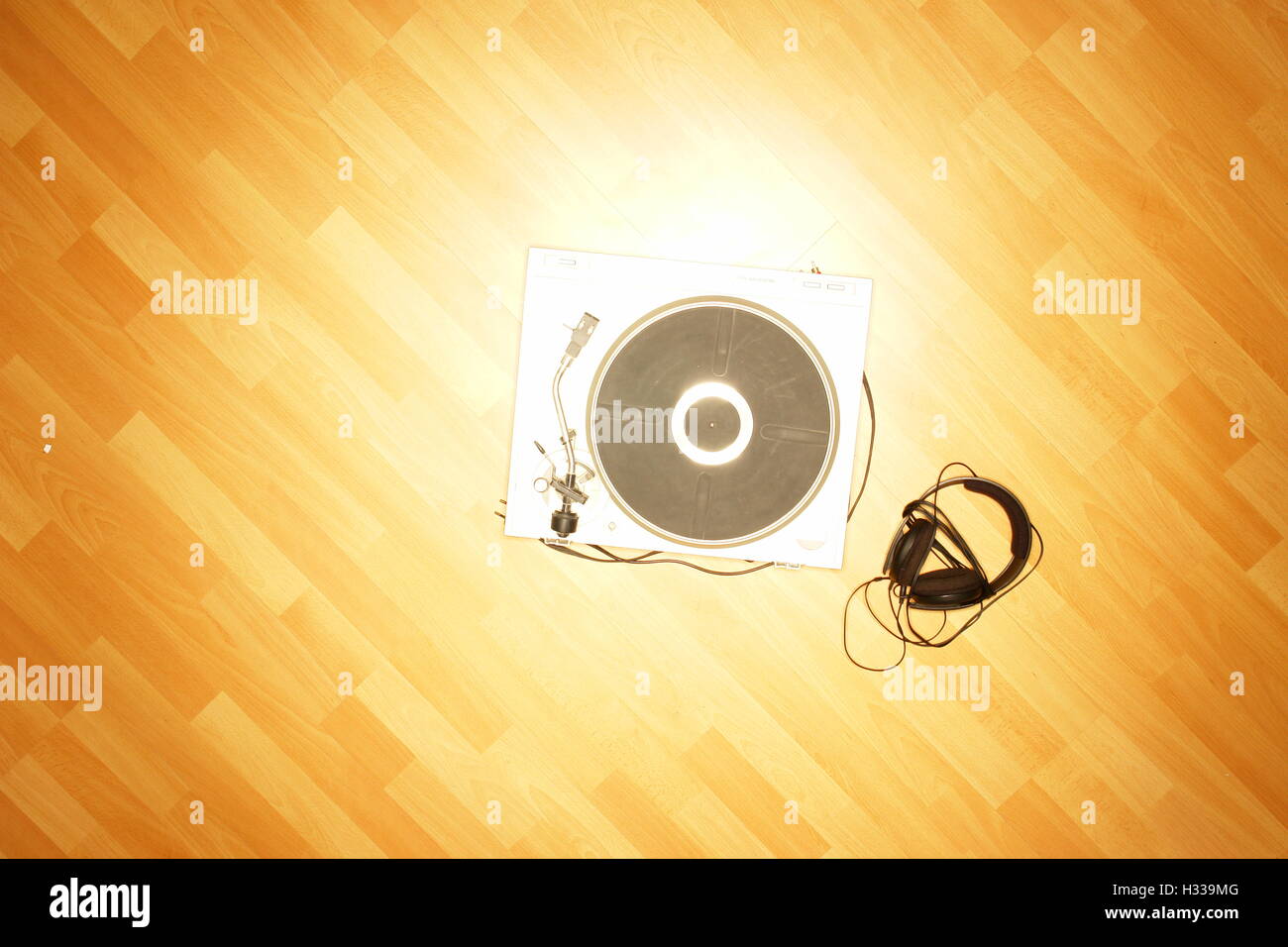Turntable at an angle hi-res stock photography and images - Alamy