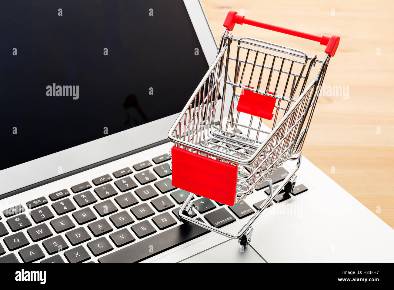Online shopping concept Stock Photo - Alamy