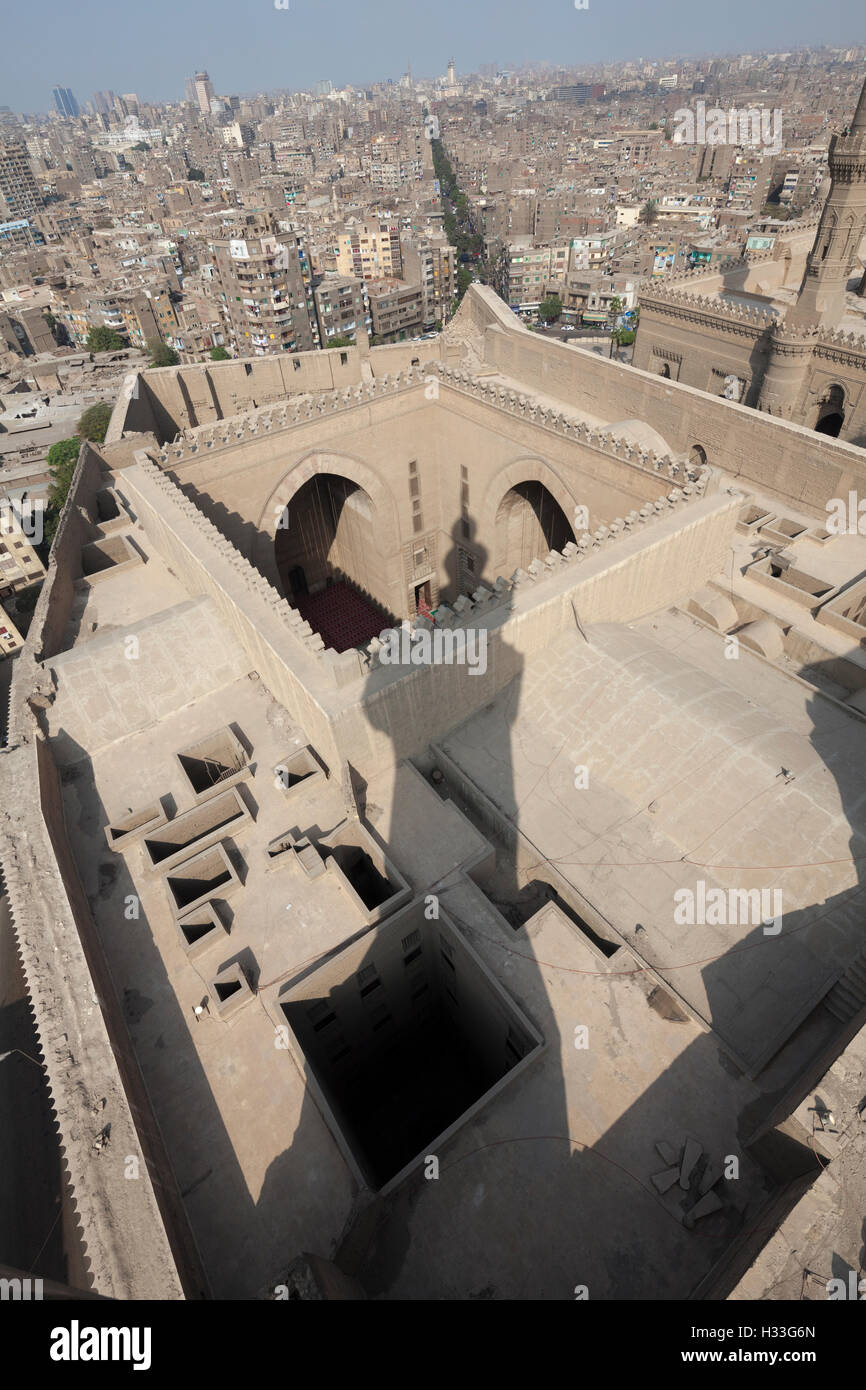 Mosque of sultan hassan courtyard hi-res stock photography and images ...