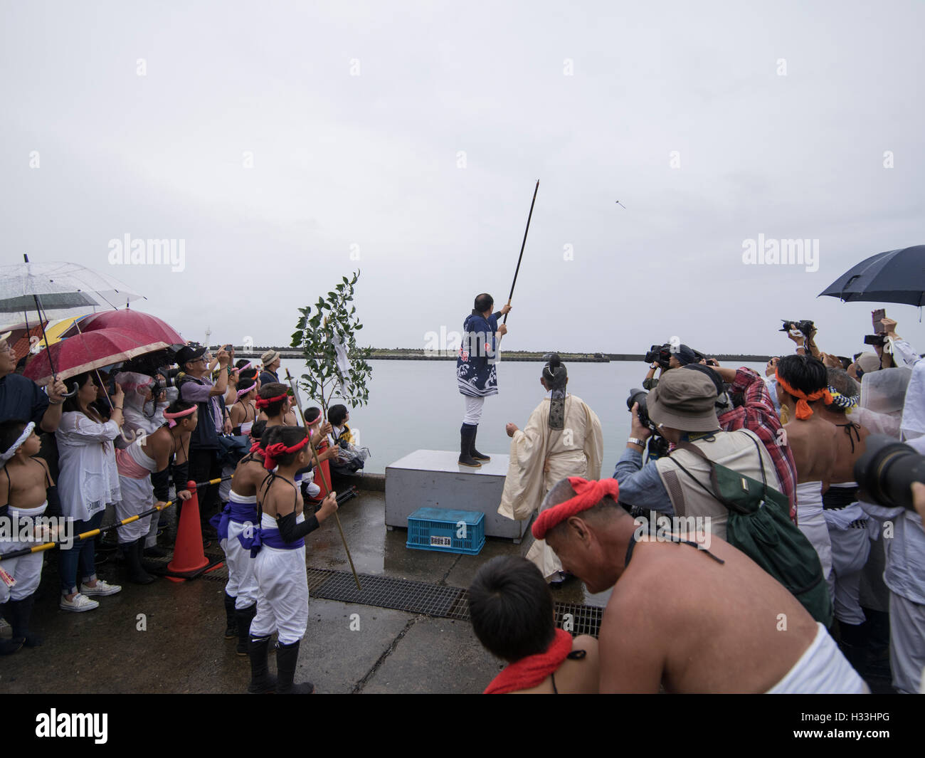 Ohara Hadaka Matsuri, Chiba, Japan - archer fires arrow into the ocean ...