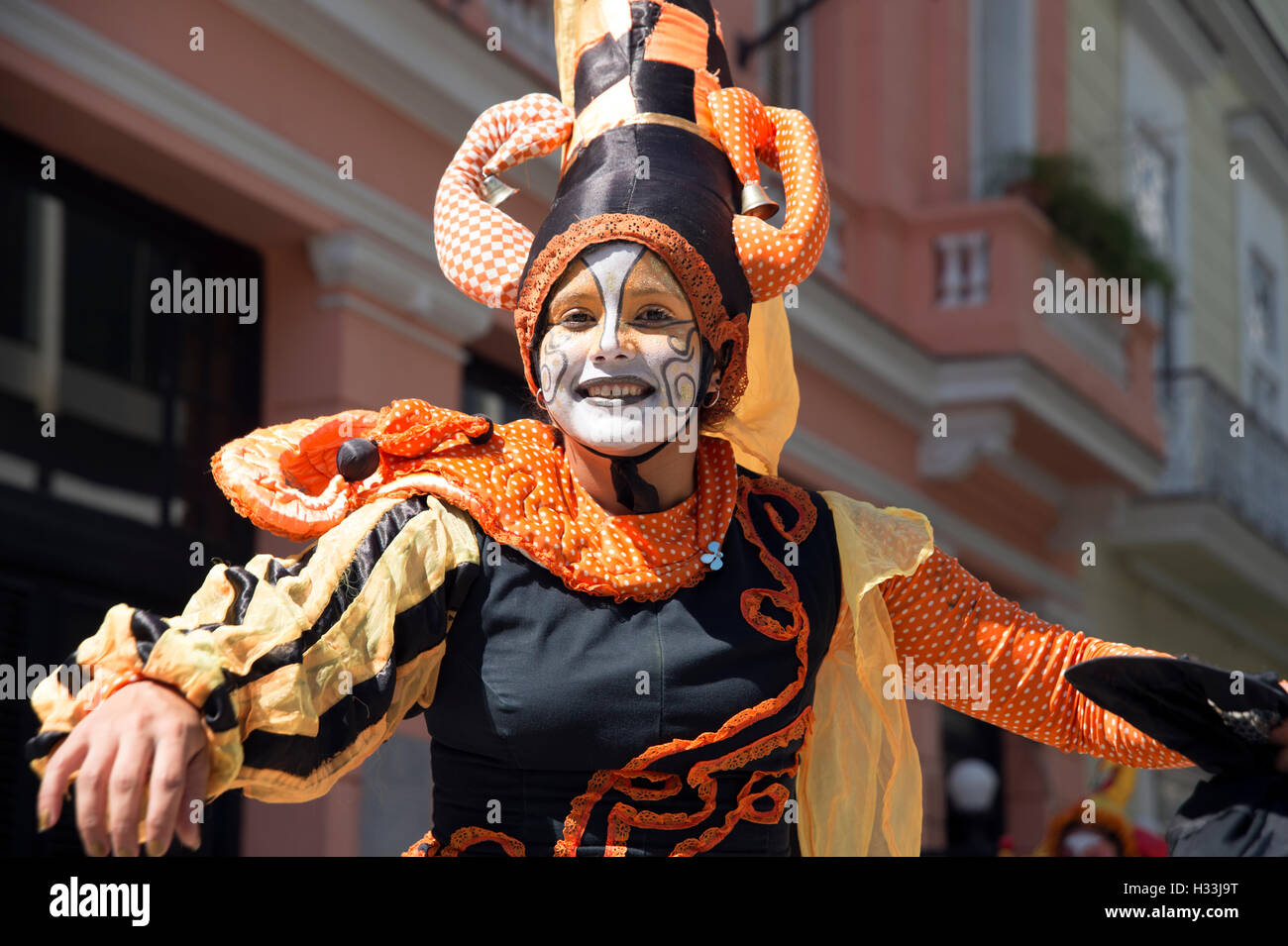 Cuban clown artist hi-res stock photography and images - Alamy