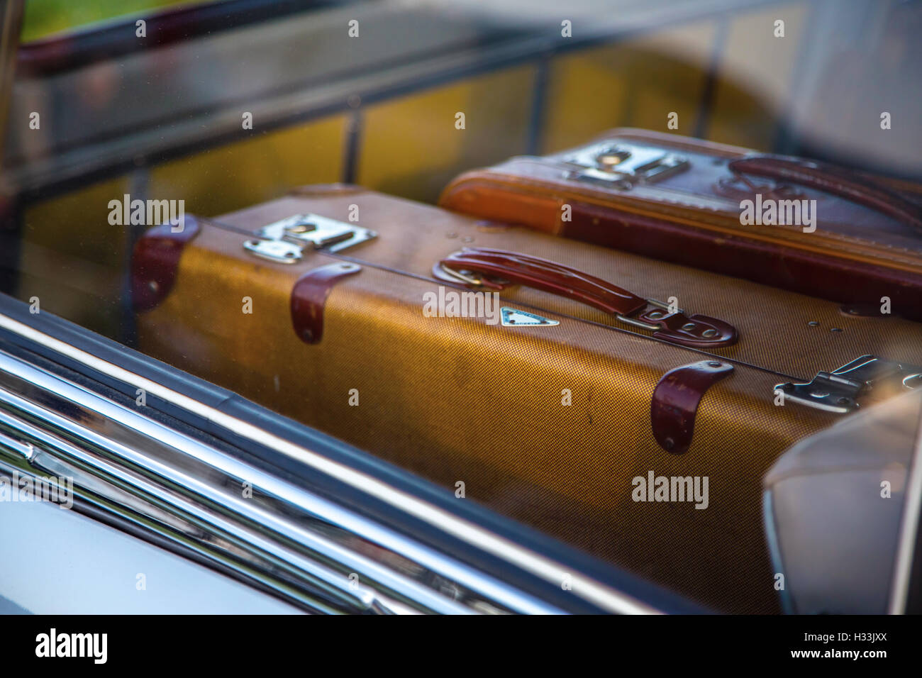 Vintage retro baggage old hi-res stock photography and images - Alamy