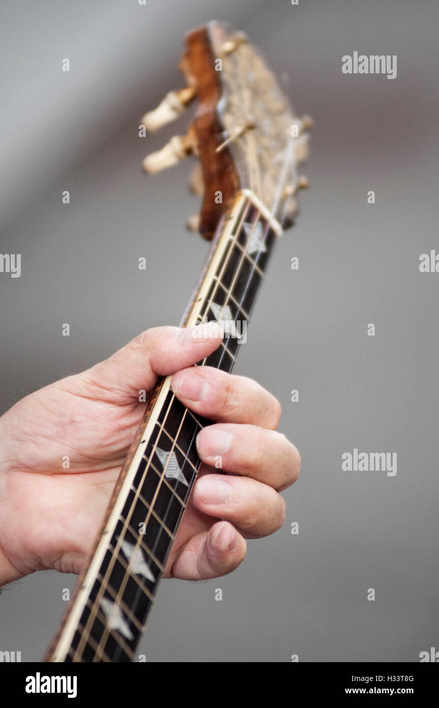 Banjo frets hi-res stock photography and images - Alamy