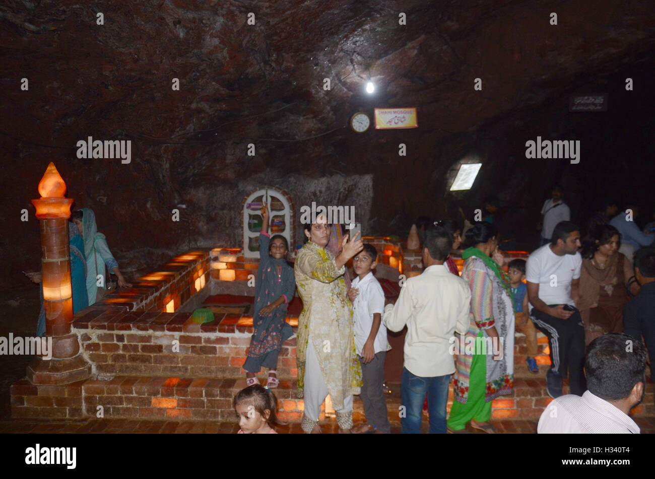 Pakistani citizens visit the world's second largest salt mines (Khewra ...