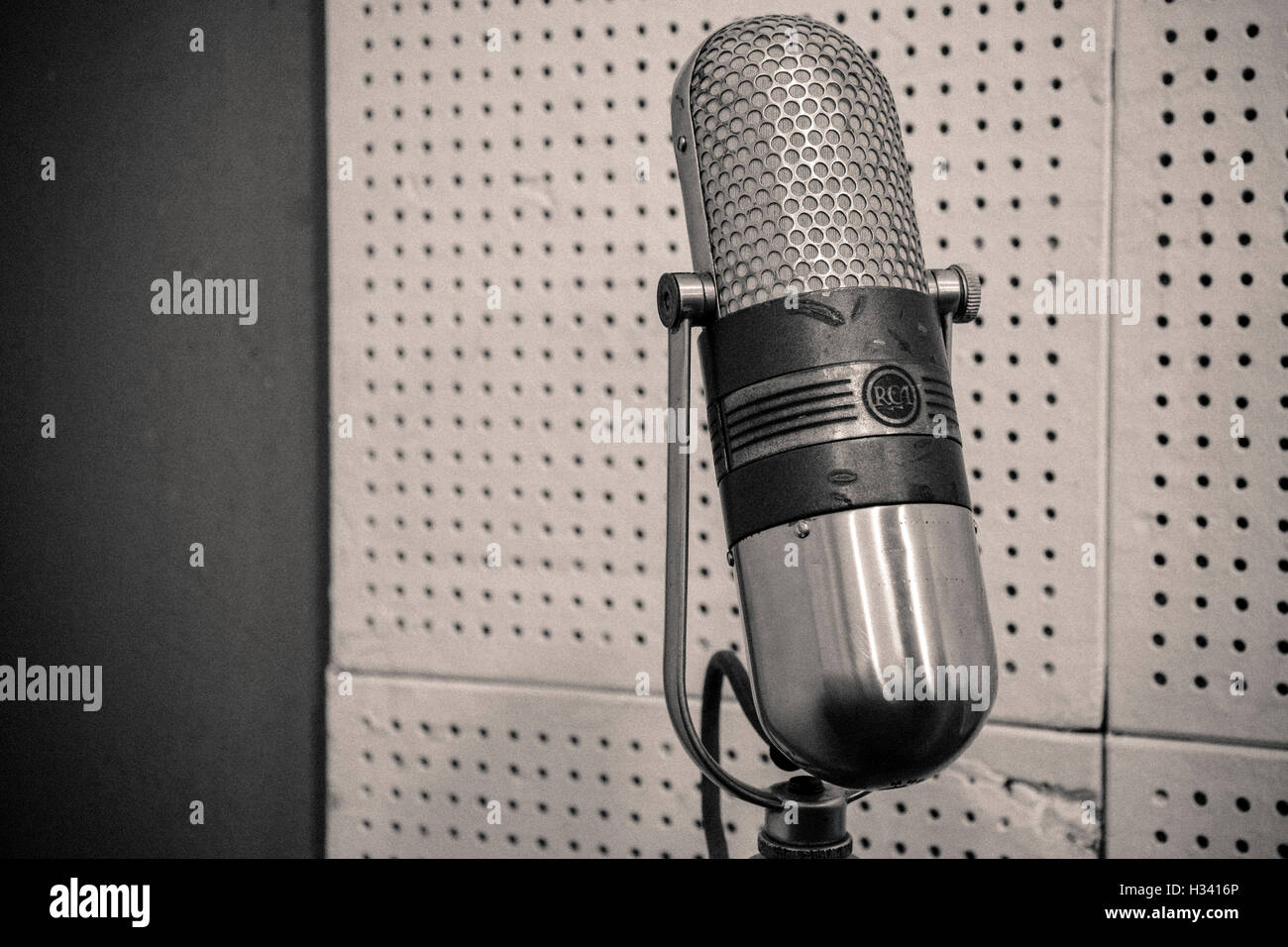 Vintage, Original Microphones used by Elvis Presley & Johnny Cash ...