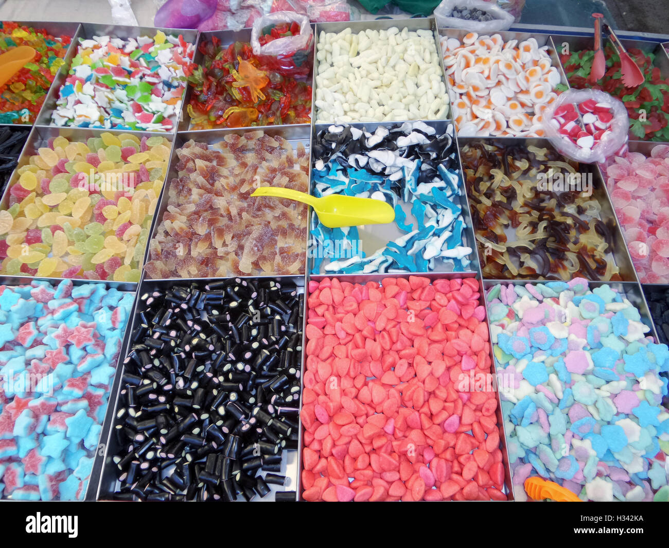 Candy stand hi-res stock photography and images - Alamy