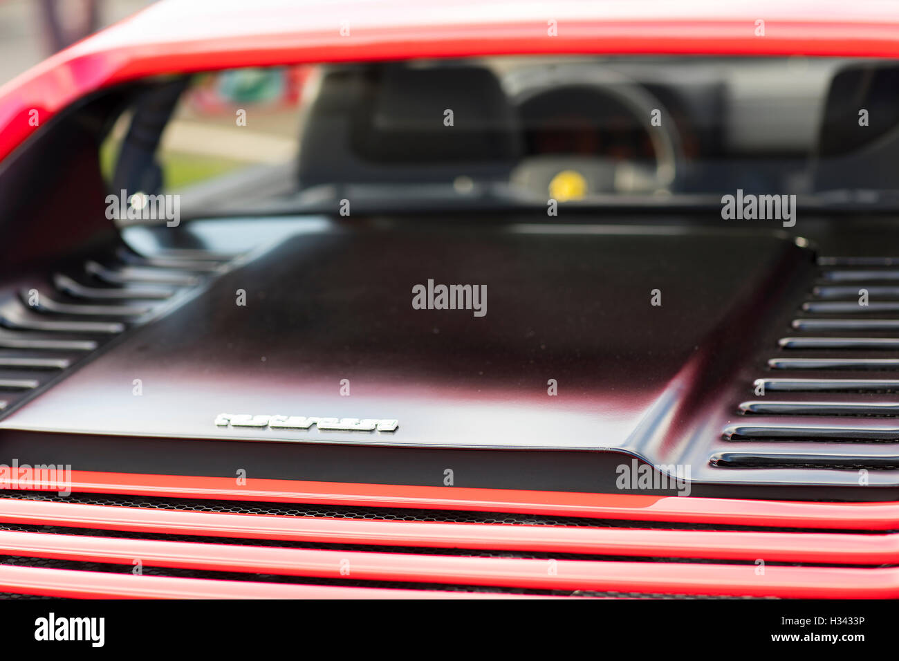Ferrari Testarossa Engine and driving Stock Photo - Alamy