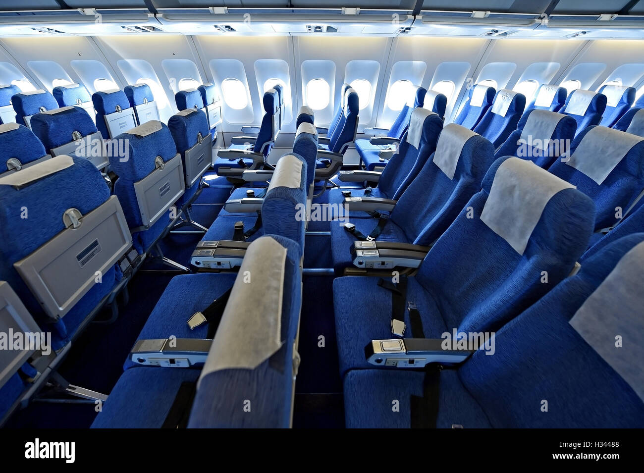 Airplane seat empty hi-res stock photography and images - Alamy