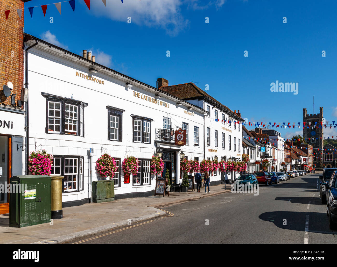 Henley catherine wheel pub hi-res stock photography and images - Alamy
