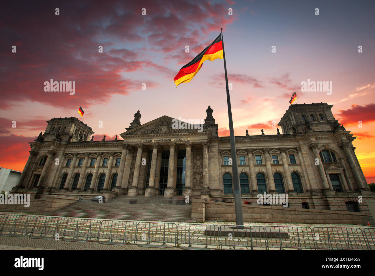 Tourism bundestag berlin hi-res stock photography and images - Alamy