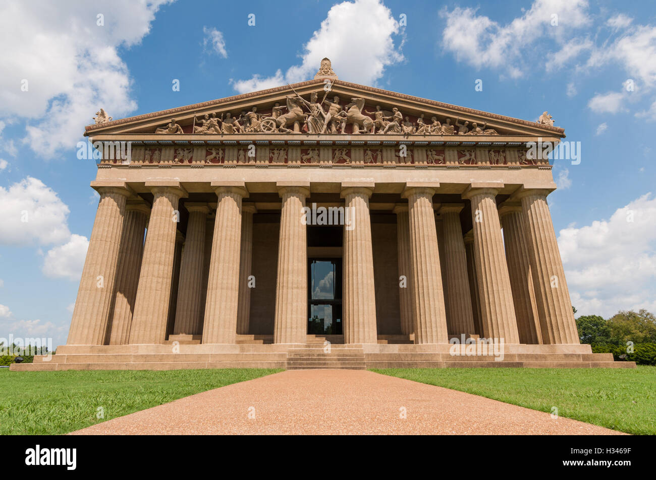 Life size replica of the Parthenon in Nashville, Tennessee Stock Photo - Alamy