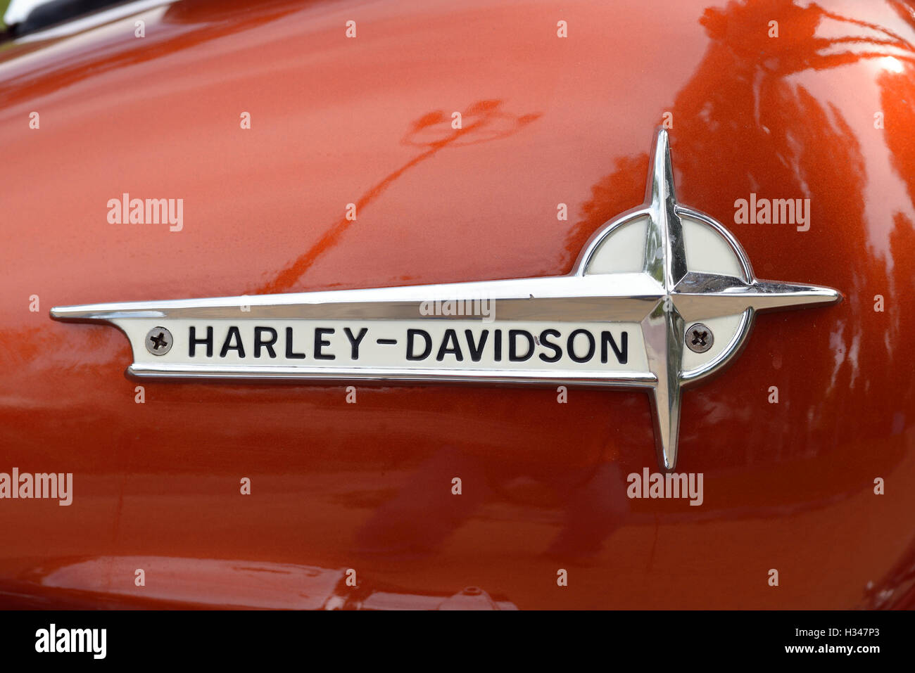 Harley davidson logo badge hi-res stock photography and images - Alamy