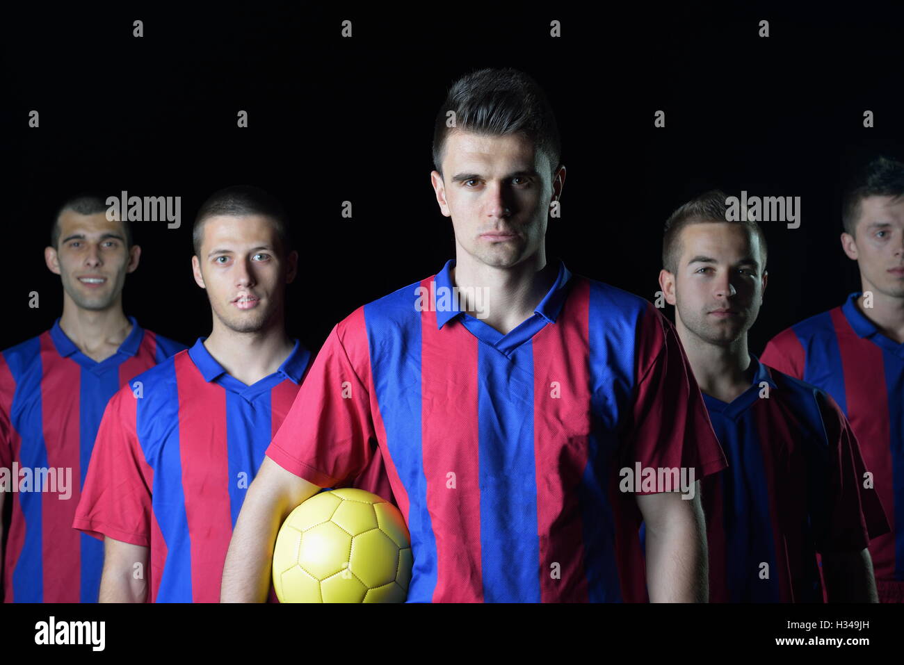 soccer players team Stock Photo - Alamy