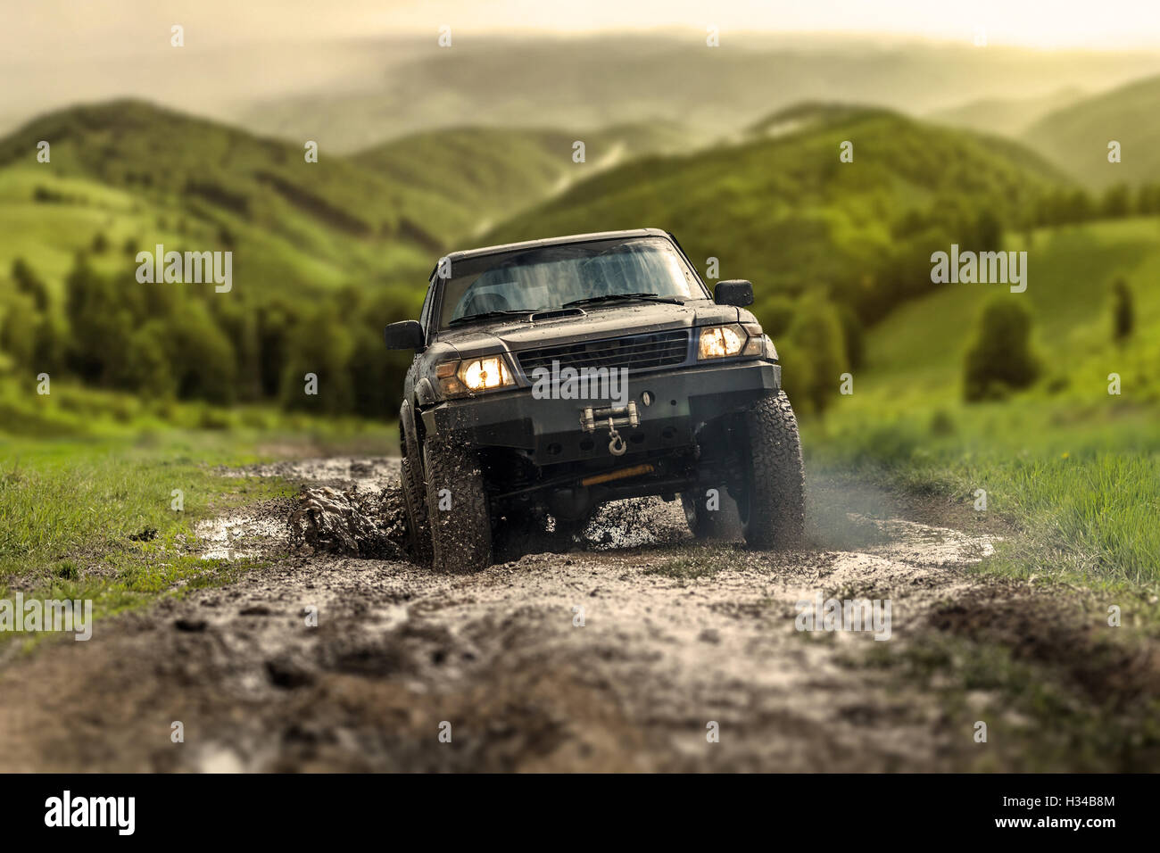 Off road car Stock Photo - Alamy