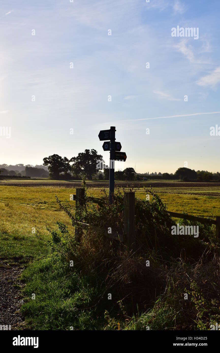 Footpath signpost in the countryside Stock Photo - Alamy