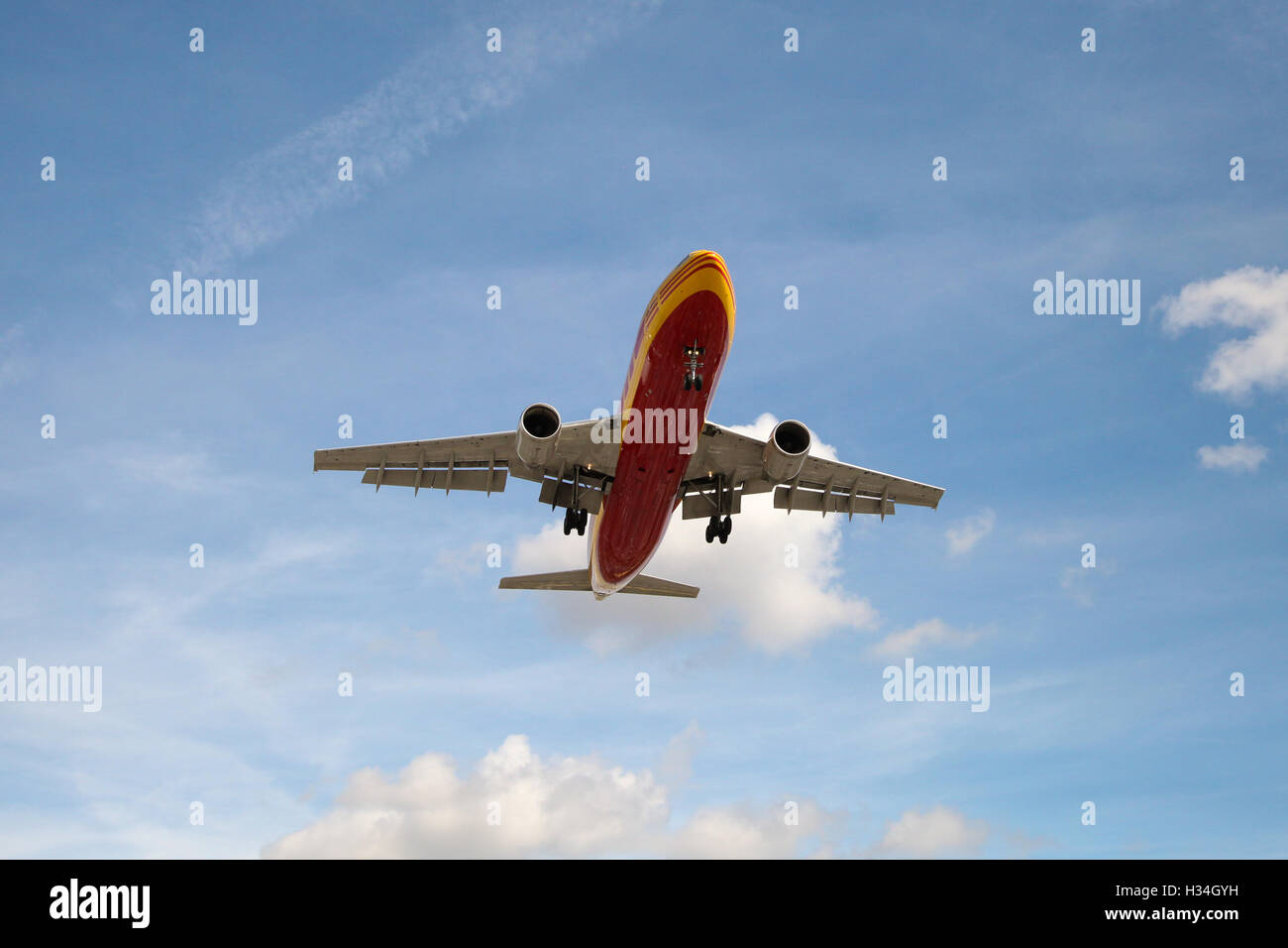 Dhl aircraft hi-res stock photography and images - Alamy