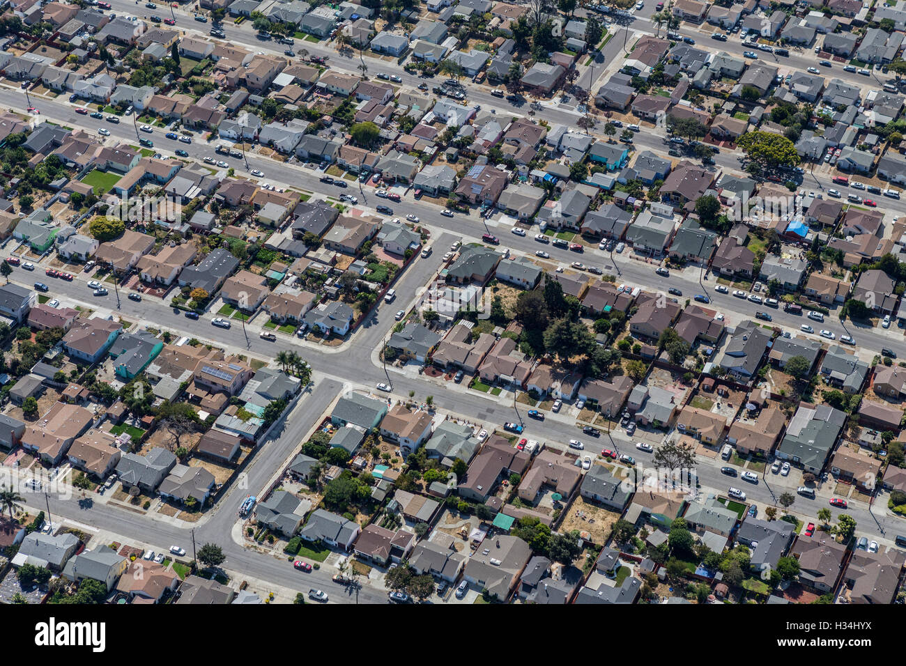 Middle class neighborhood hi-res stock photography and images - Alamy