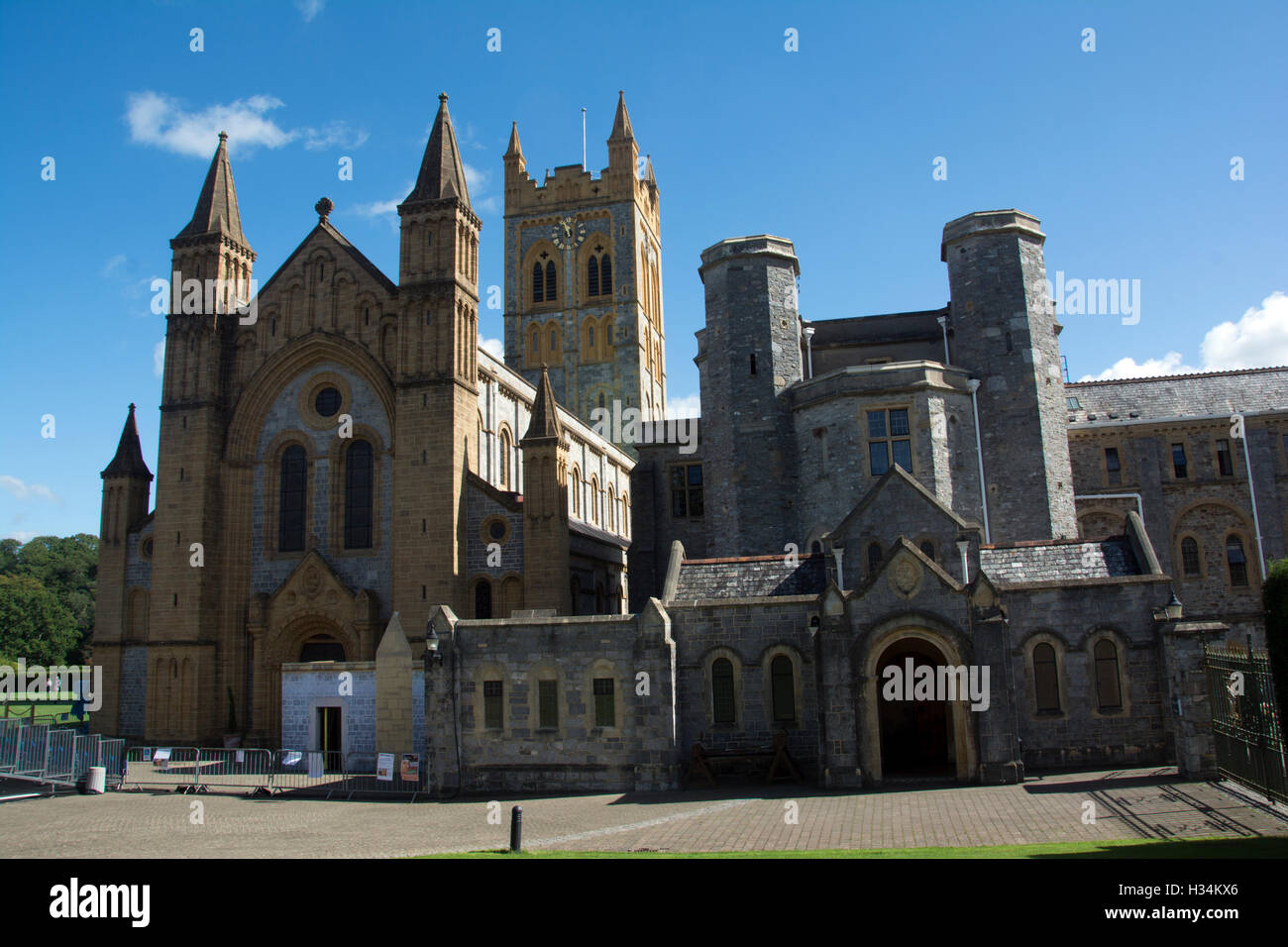 DEVONSHIRE; BUCKFASTLEIGH; BUCKFAST ABBEY Stock Photo - Alamy