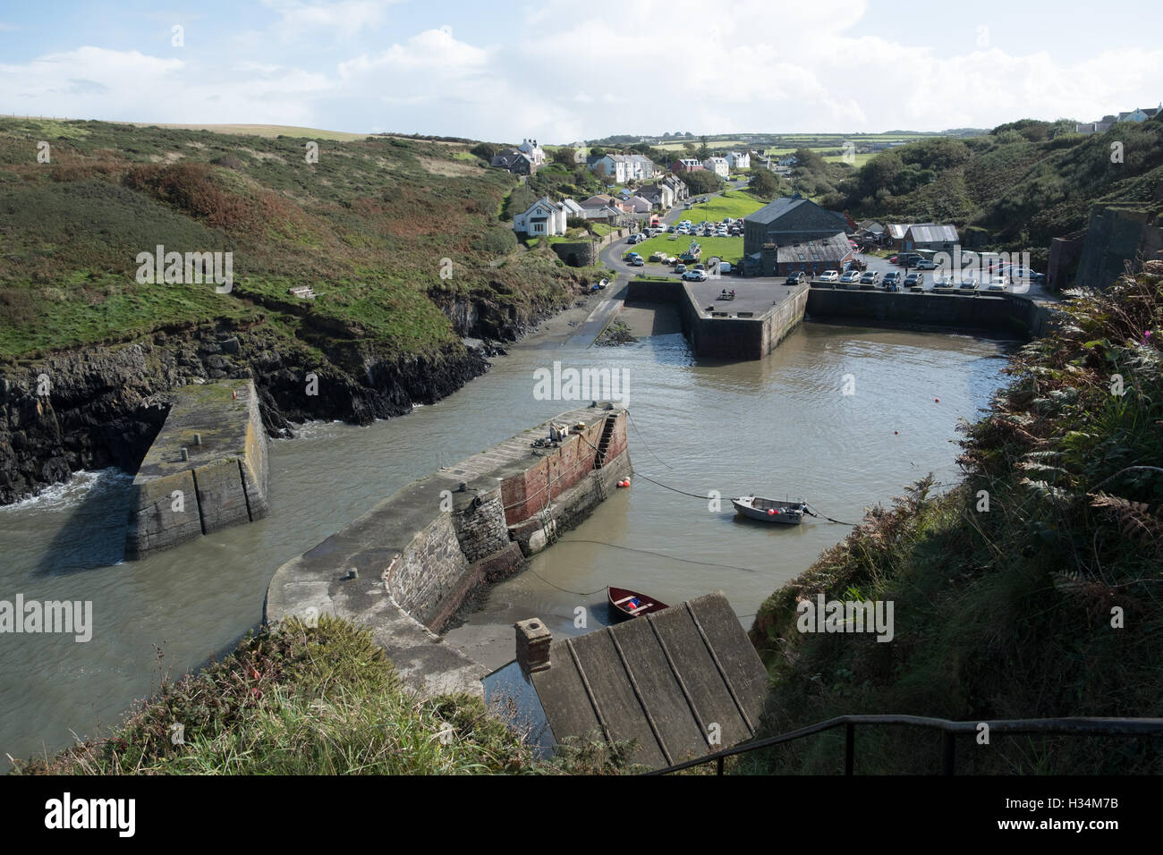 Porthgain pembrokeshire hi-res stock photography and images - Alamy