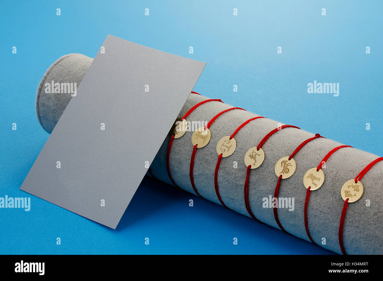 Red blue velvet jewelry hi-res stock photography and images - Alamy