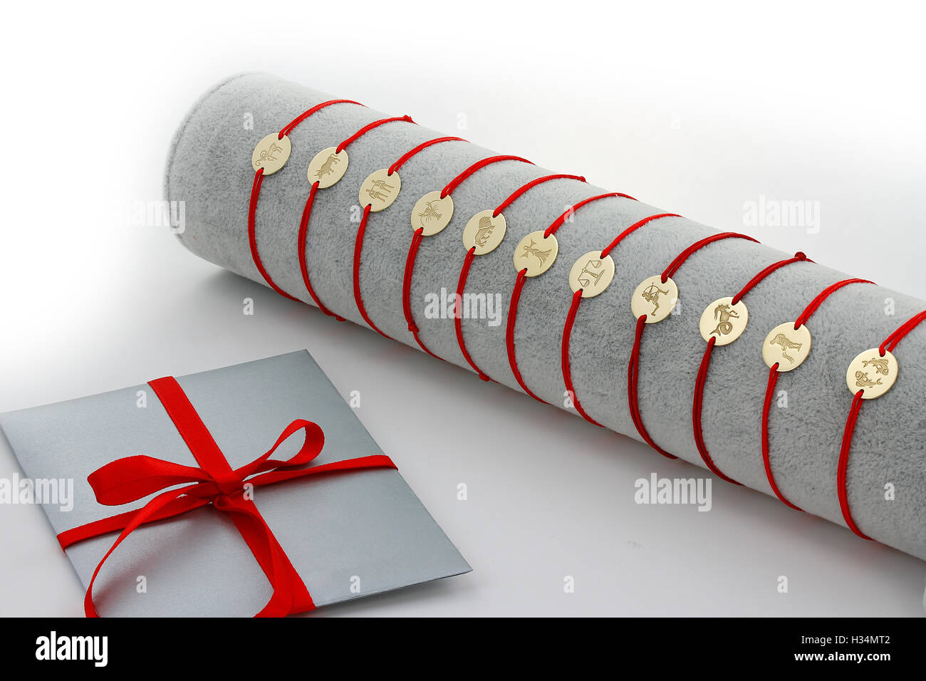 Red blue velvet jewelry hi-res stock photography and images - Alamy